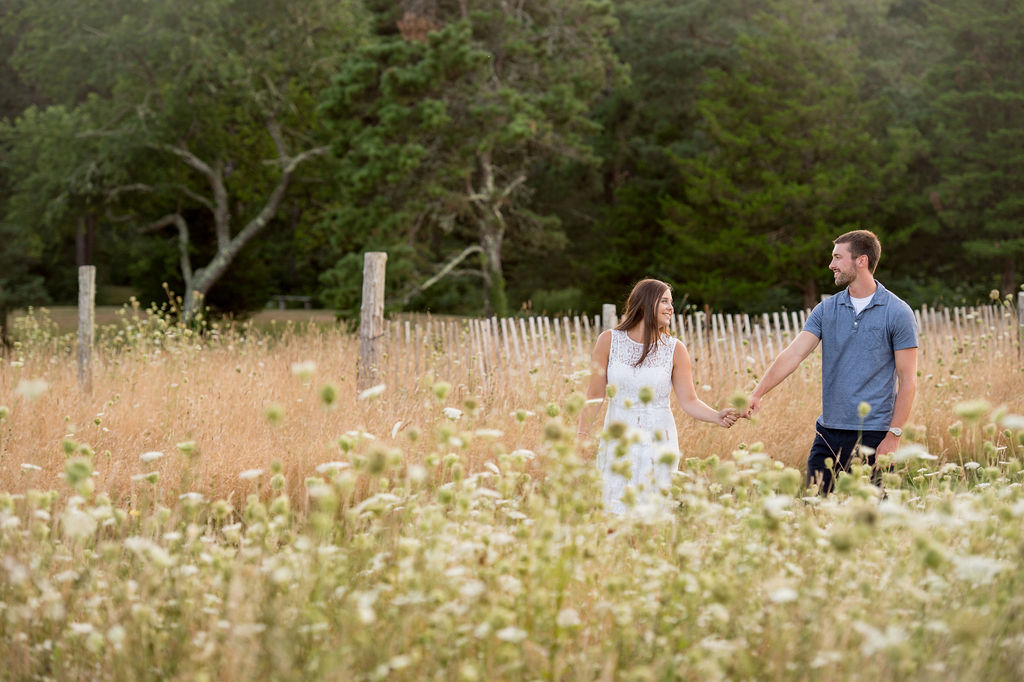 What to Wear for Engagement Photos - Alicia Petitti Photography